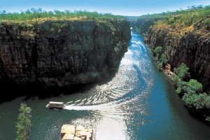 Nit Nit Dreaming Katherine Gorge Cruise - Kakadu Tours & Travel